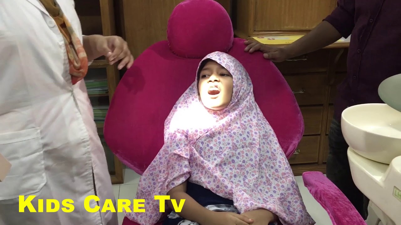 Shaza's two teeth pluck together || Kids Care TV - YouTube