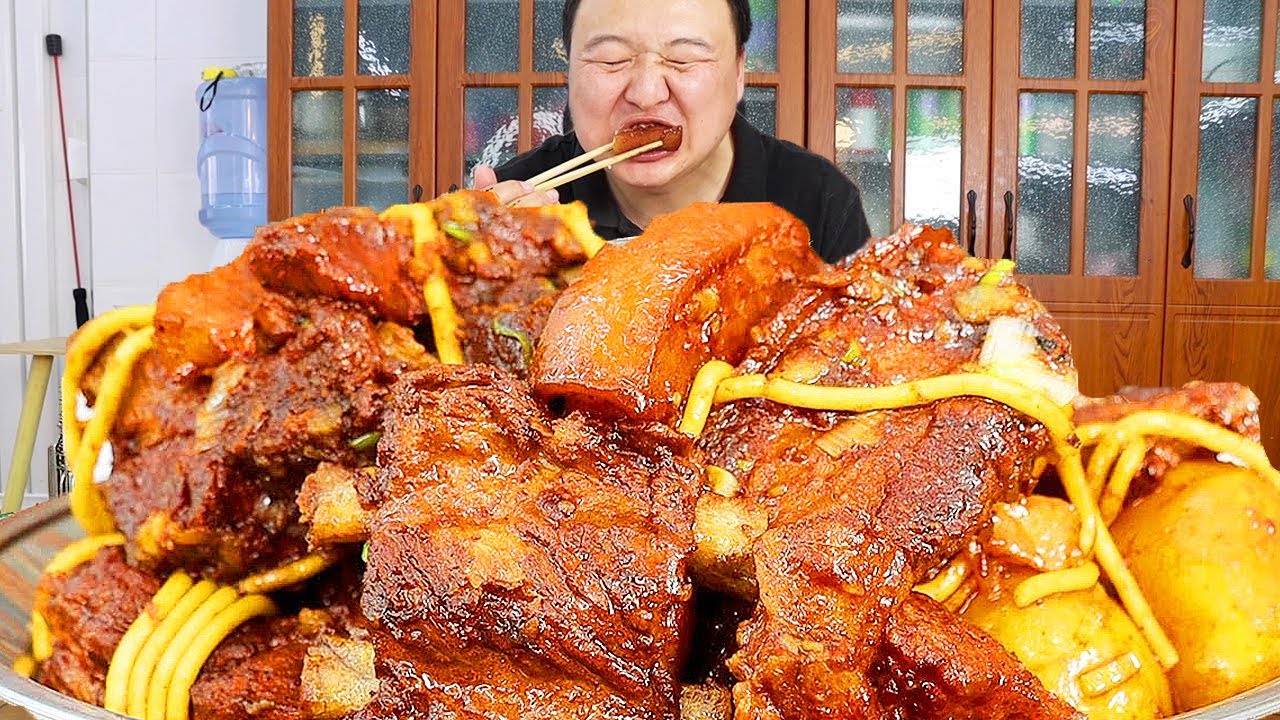 5KG pork ribs make "spicy pork ribs", golden and crispy, full of oil in ...