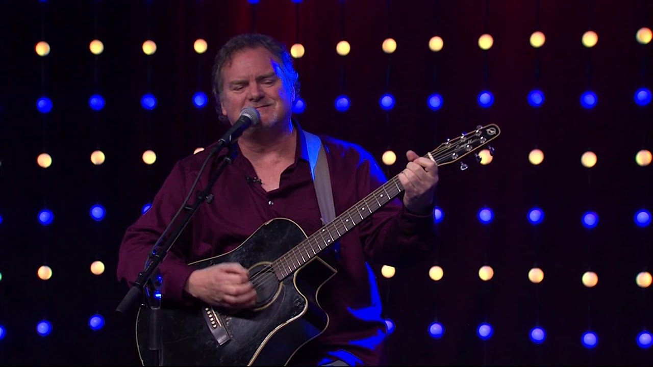 Wes Davis Performs "Too Far Gone" - YouTube