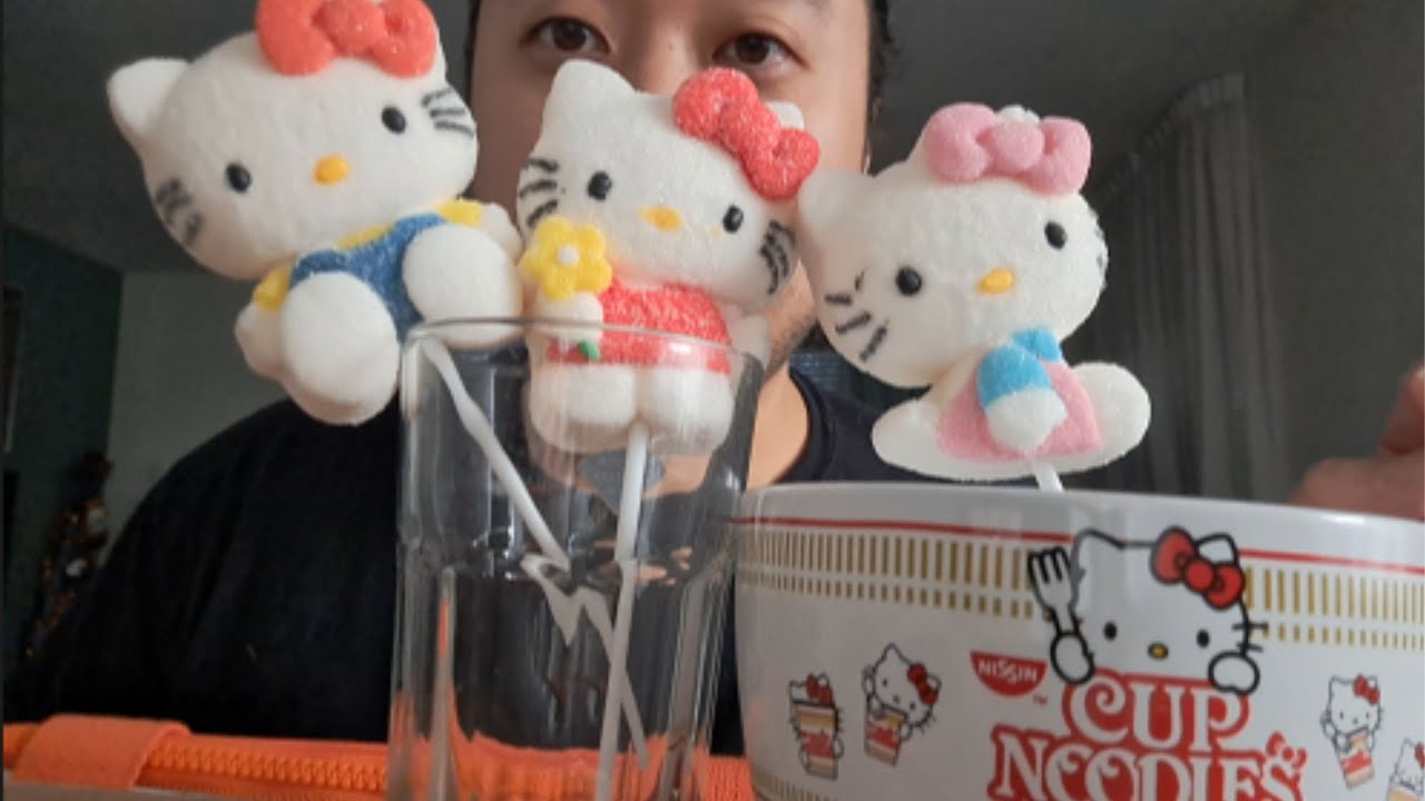 ASMR HELLO KITTY MARSHMALLOW POPS (Eating Sounds) | STORY TIME: I ...