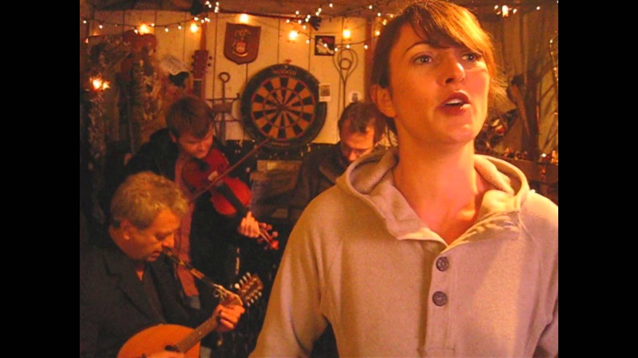 Fay Hield - The Wicked Serpent - Songs From The Shed Session - YouTube