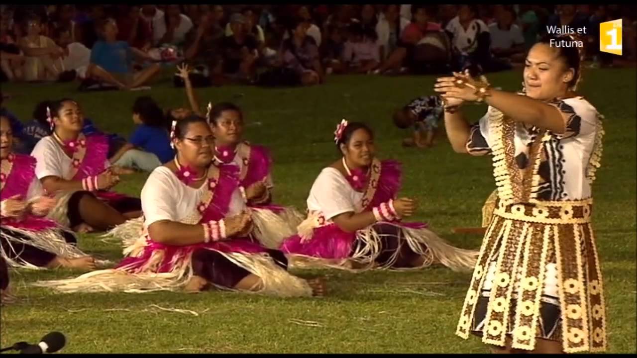 ME'E TOKOTAHI FAFINE HIHIFO 2015 - YouTube