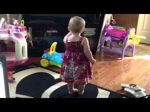 Dancing & singing to the Backyardigans :) - YouTube