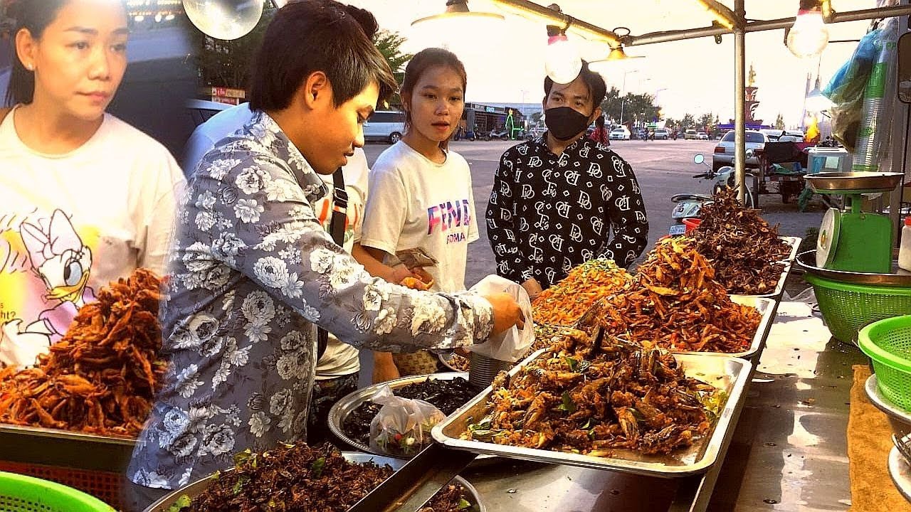 FANTASTIC Exotic Food - Fried Cricket, Spider, giant water, Bug & More ...