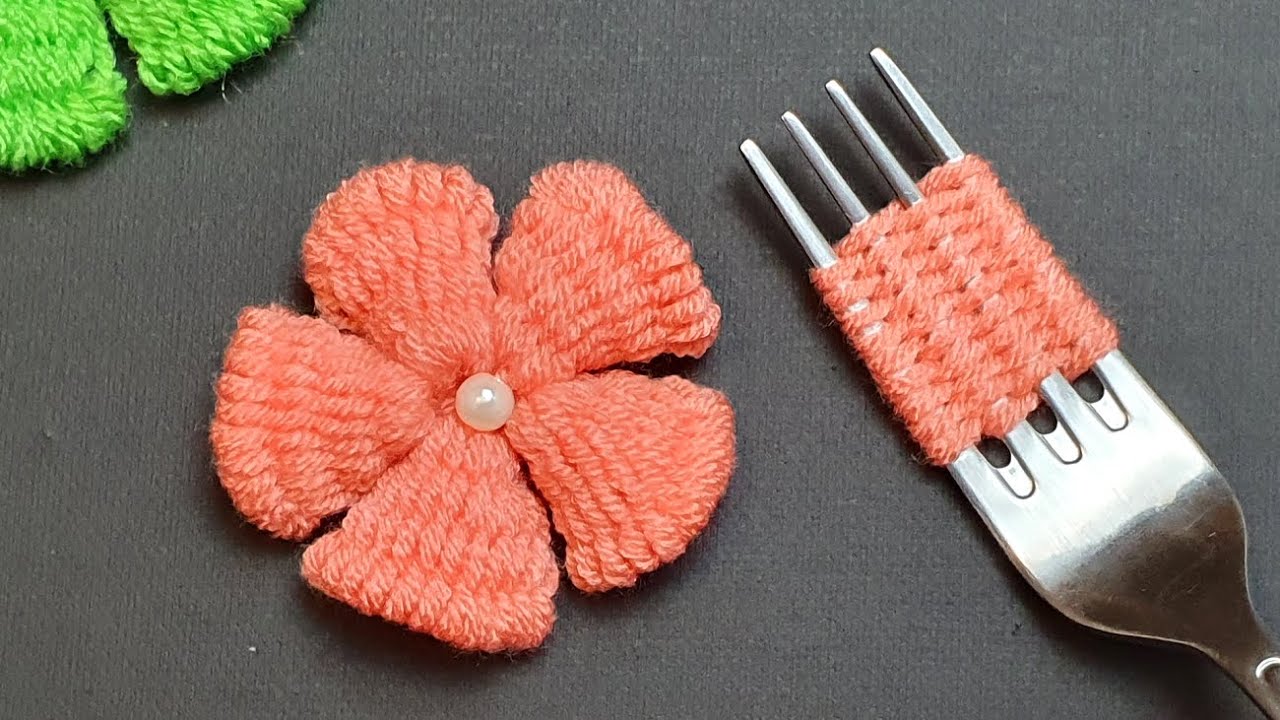 Amazing Woolen Flower Making with Fork - Diy Wool Craft Ideas - How to ...