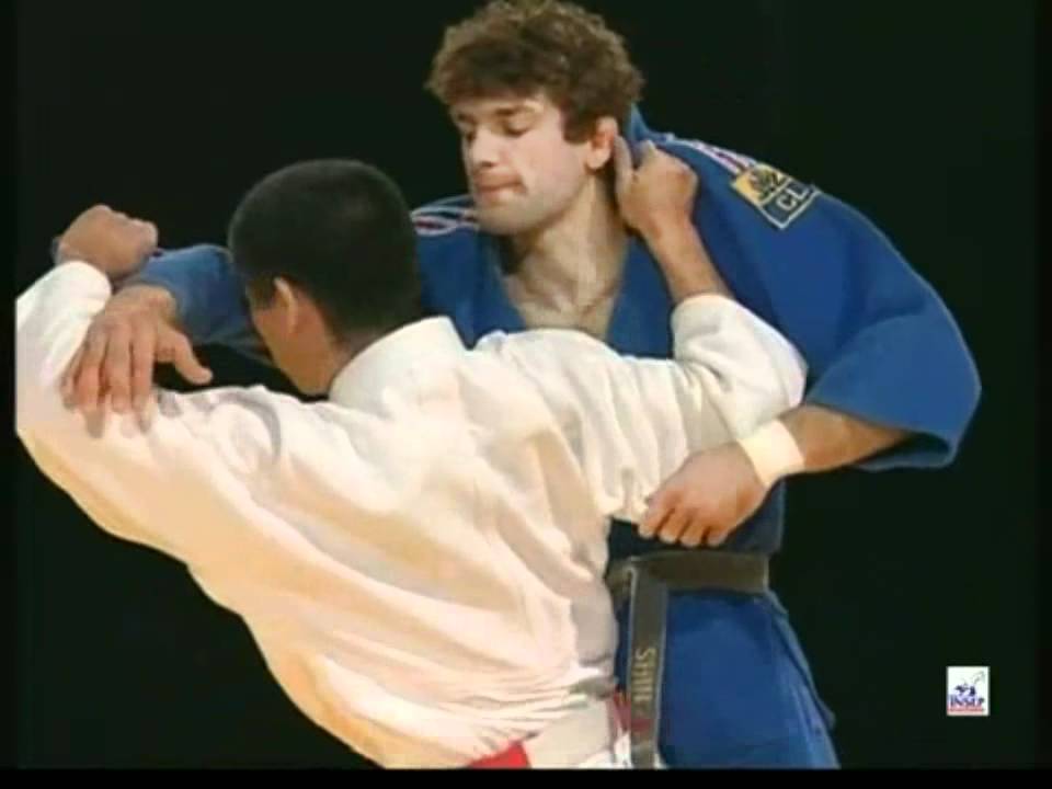 How to throw w/ traditional grips against mirror image? : r/judo