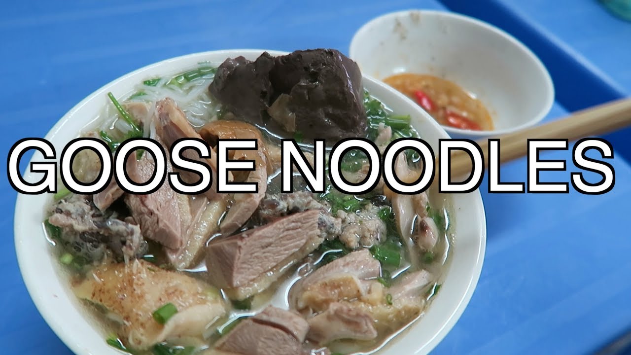 HANOI STREET FOOD BUN NGAN - GOOSE NOODLE SOUP - YouTube