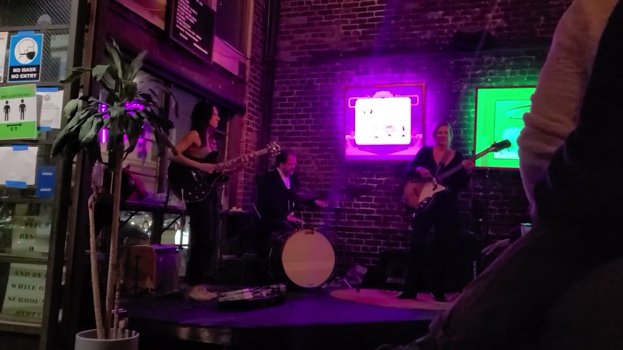 Molly Miller Trio @ the York 3/27/22 set two - YouTube