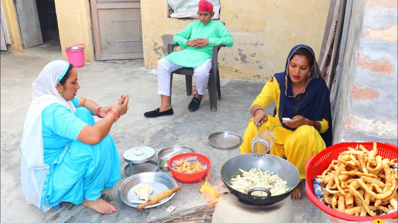 Busy Day of My Life😛Namkeen Mathi recipe💕Namak Pare Recipe🥰Namkeen ...