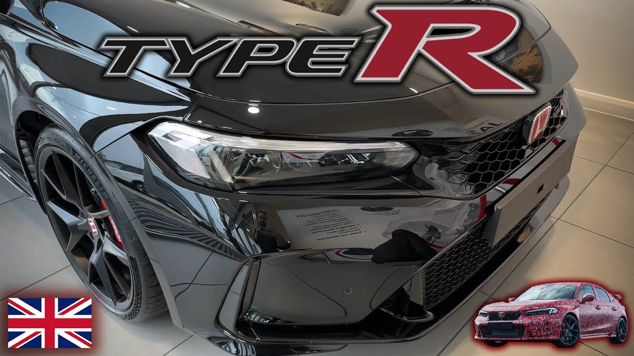 (4K, UK) HONDA CIVIC TYPE R FL5 - First WALK AROUND in the Showroom ...