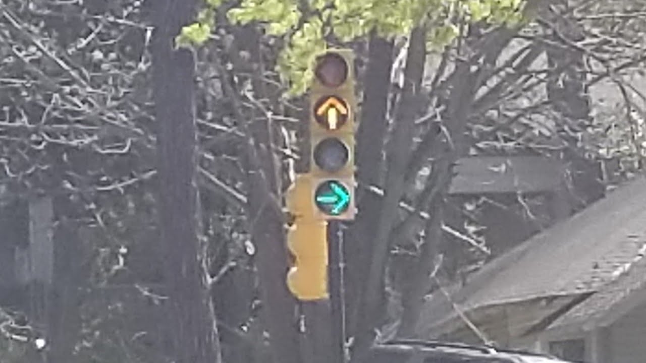 Winkomatic Traffic Light - YouTube