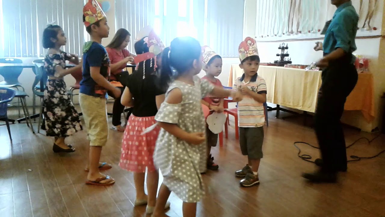 Mcdo bday party dance - YouTube