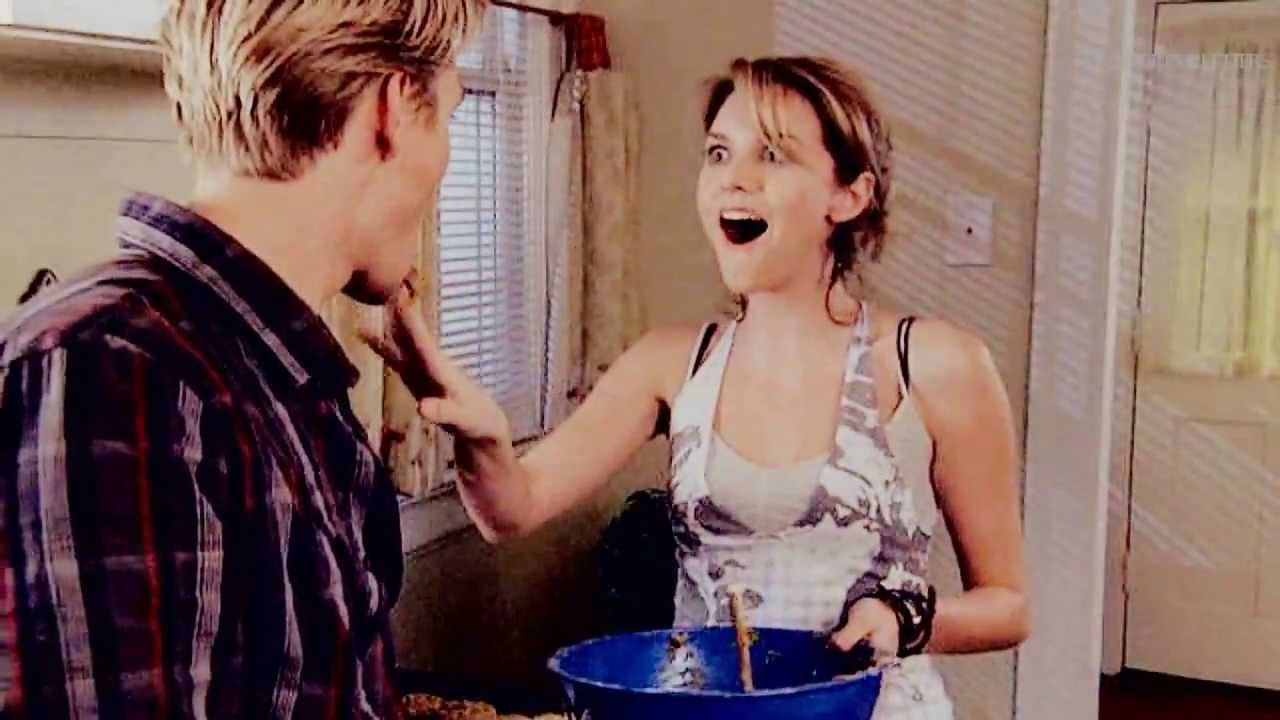 Lucas & Peyton | Wings - YouTube