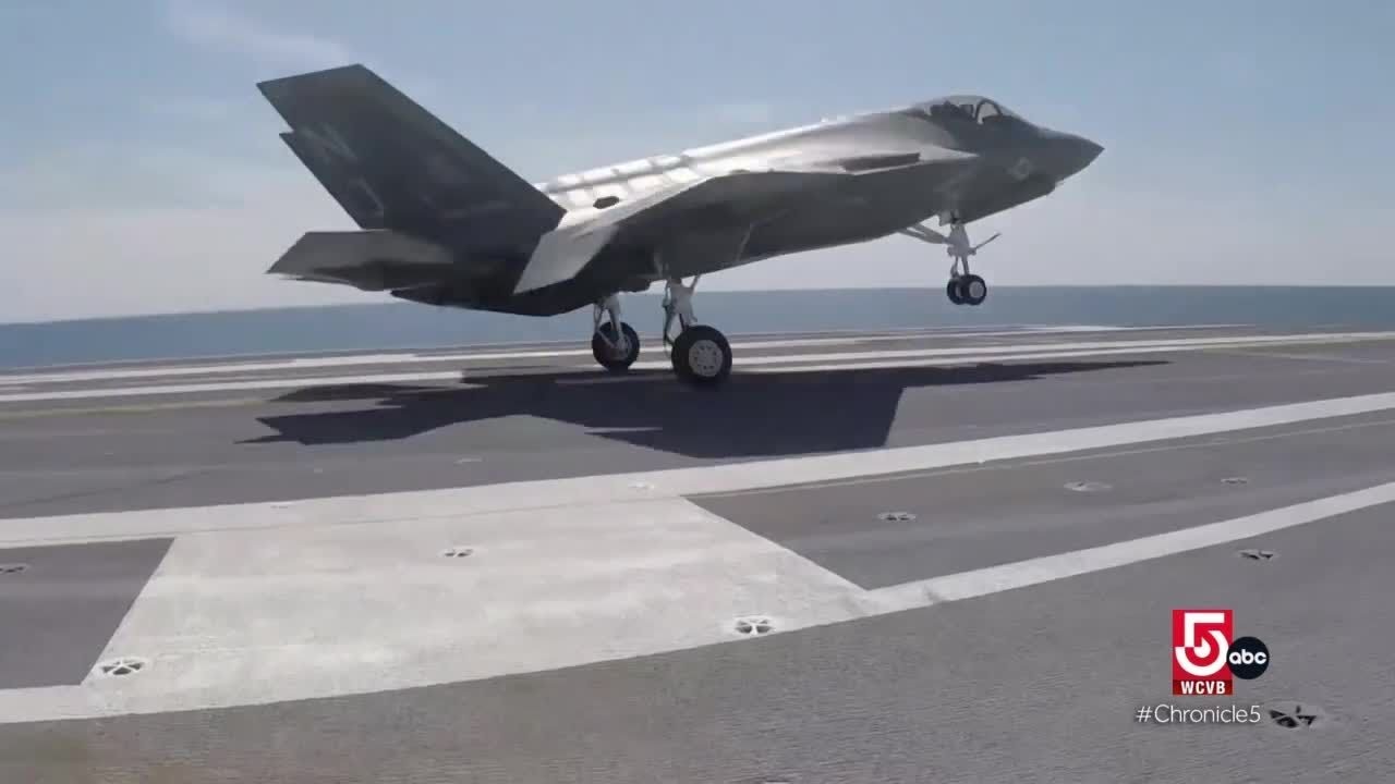 Learning to fly in the U.S. Navy - YouTube