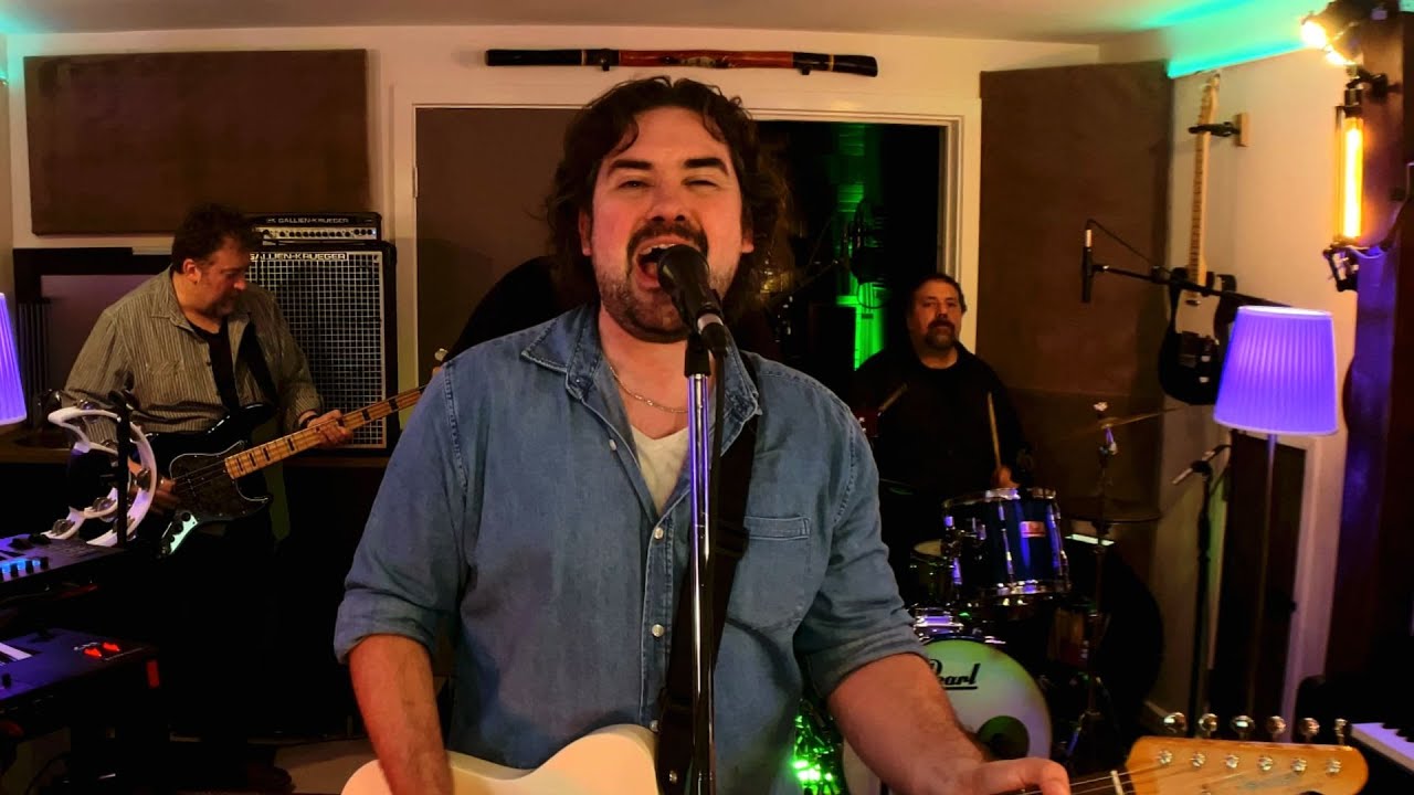 Mellencamp's 'Lonely Ol' Night' Live Band Rendition | Sing It Live ...
