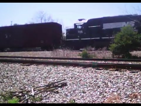 8 Years Ago: NS P95 East Oyama Yard, NC 4/23/14 w/ RARE GP50 7048 + RARE GP60 7115 SWITCHING ...
