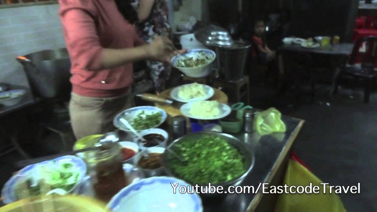 Chao Ga chicken rice soup Kon Tum Vietnam - YouTube