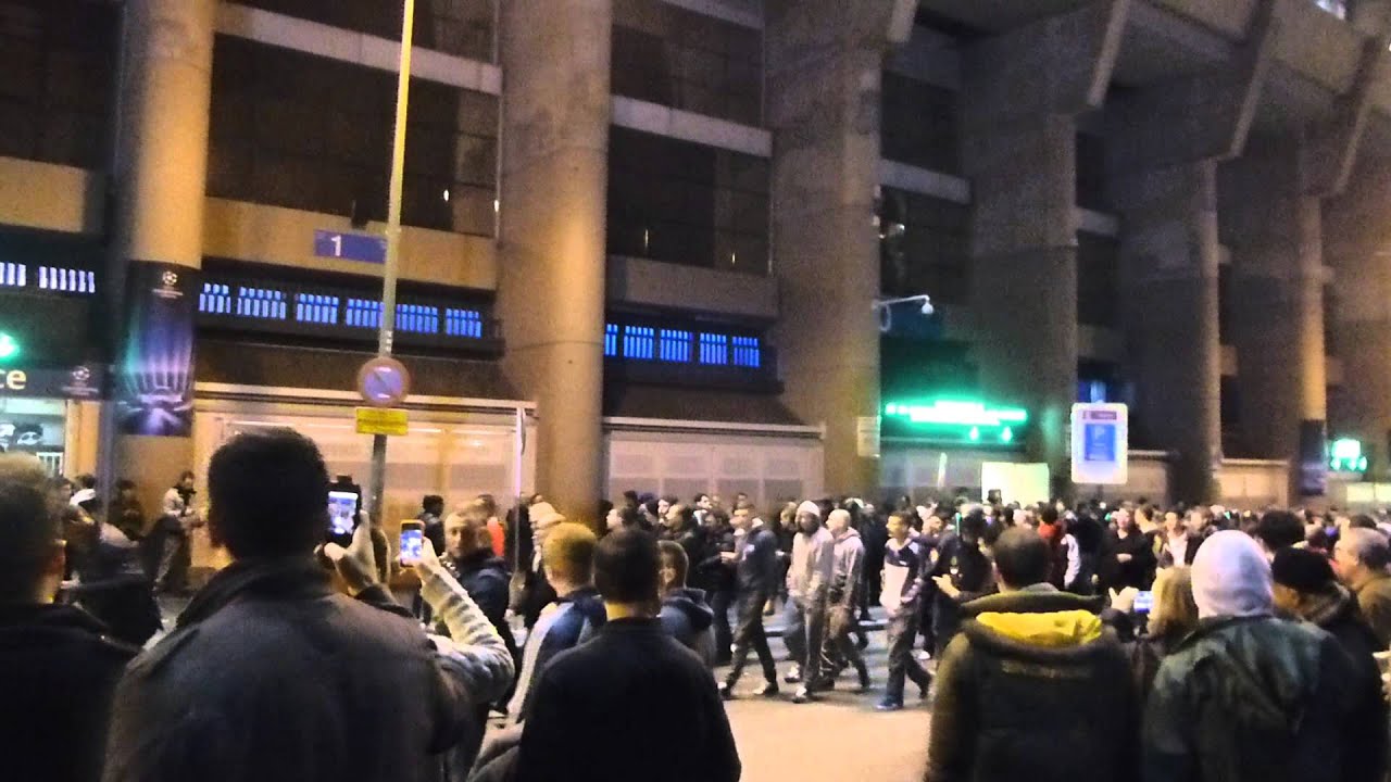Corteo hooligans Red Army. Real Madrid - Manchester United - YouTube