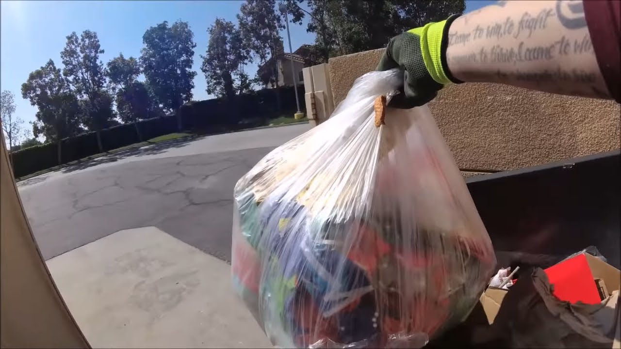 ** Dumpster Diving Grab Bags! - YouTube