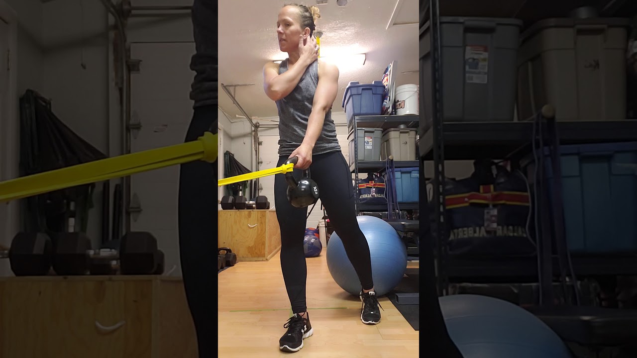 Banded 1 arm row - YouTube