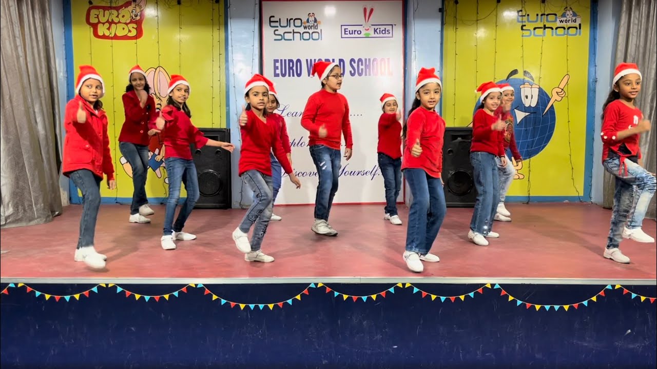 It’s Christmas Time (Dance Performance By Class-2nd-E) - YouTube