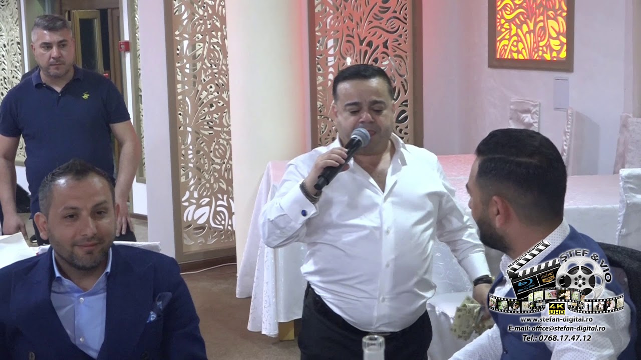 LIVE Adrian Minune - Familia @ Nunta Rafael & Shakira Buzescu - YouTube
