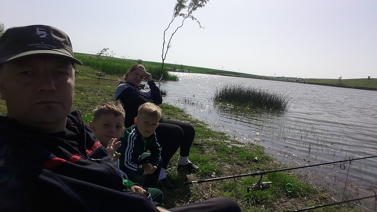 Pescuit la Crap pe balta.Driluri in direct la undita si lansta.Micii ...