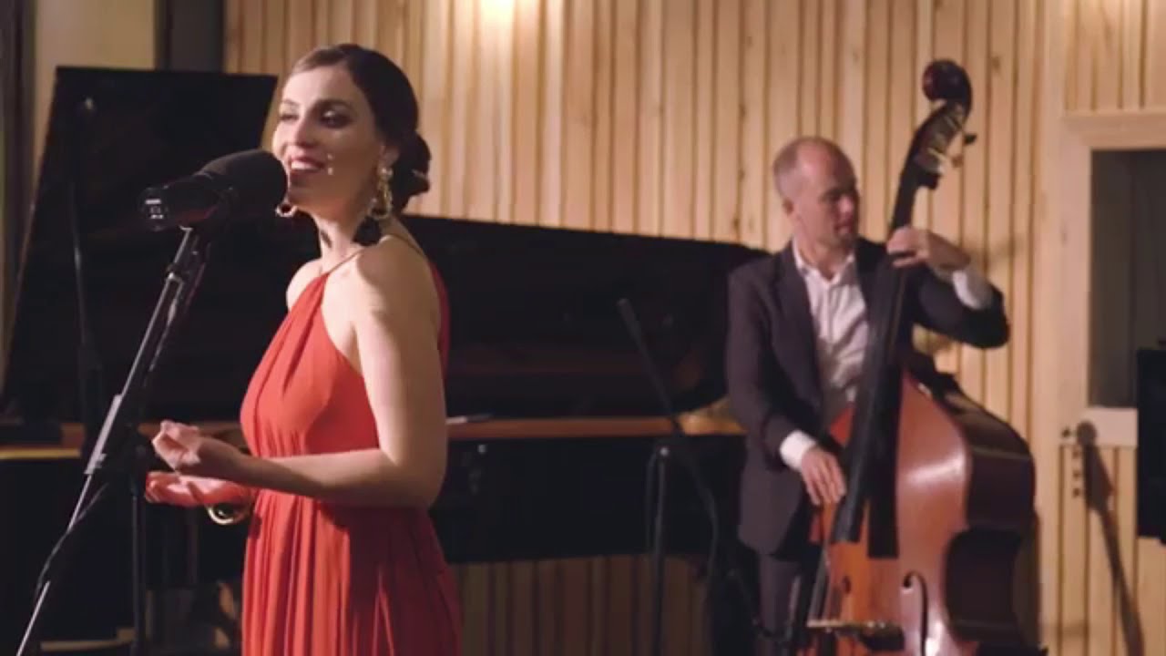 Quintet Jazz with female Singer - YouTube