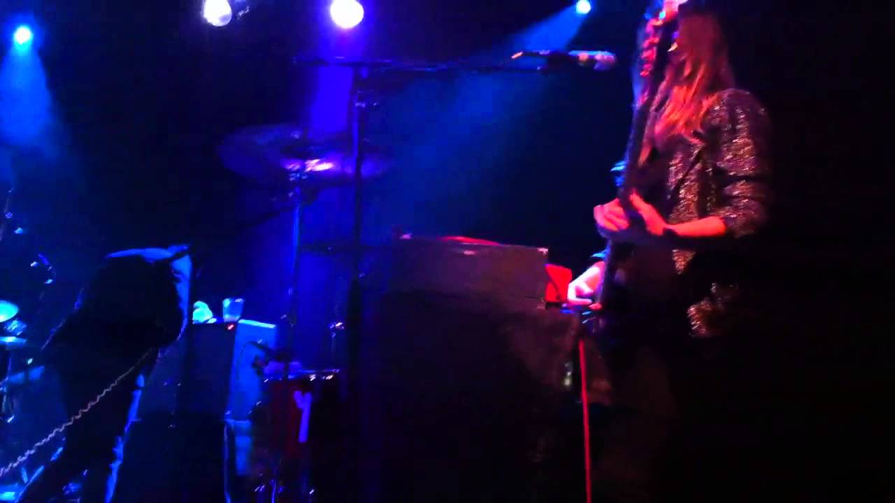 Milo Greene - Autumn Tree (Live at the El Rey Theatre) - YouTube