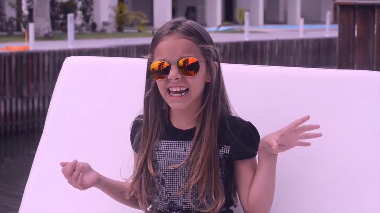 Quase deu Errado esse Vídeo - Maria Clara Tv - YouTube