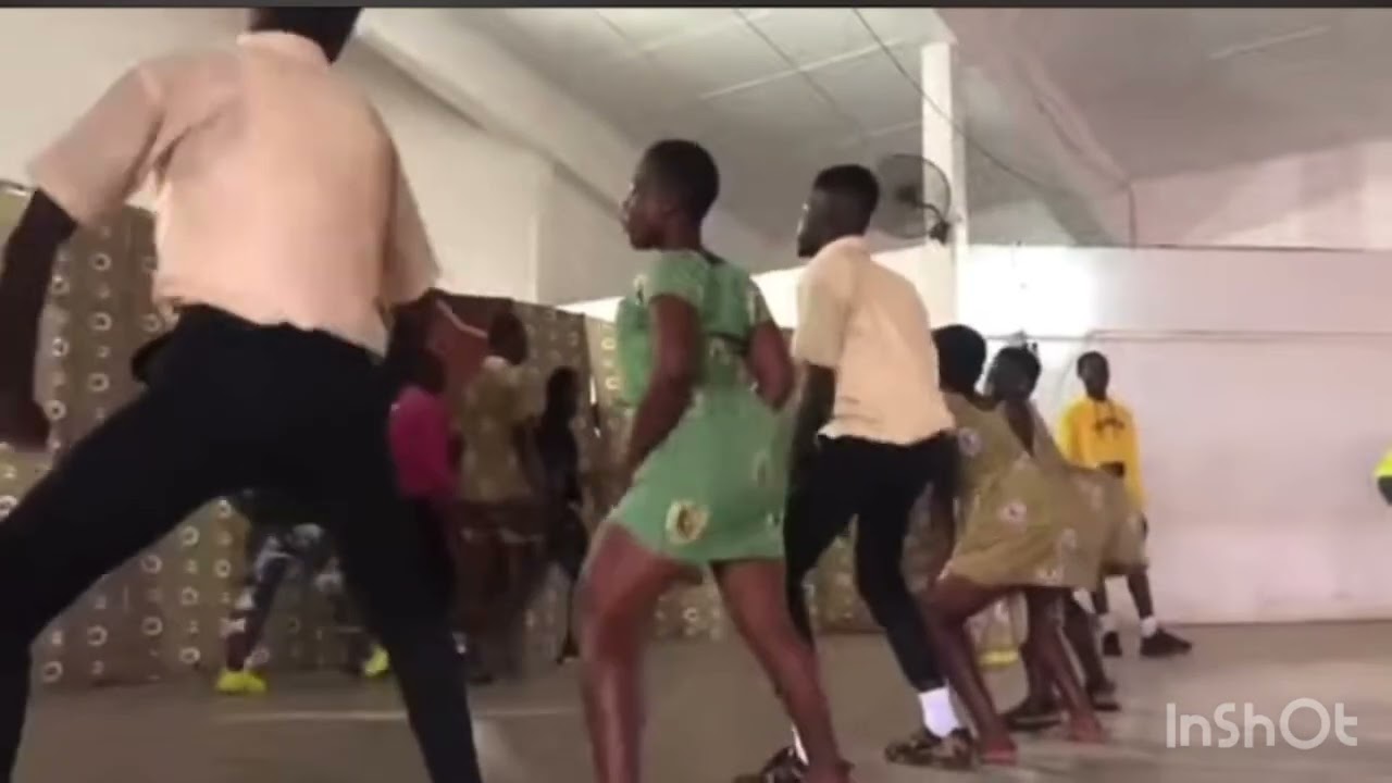 SHS students doing the unbelievable # twerking # SHS twerk # naughty ...