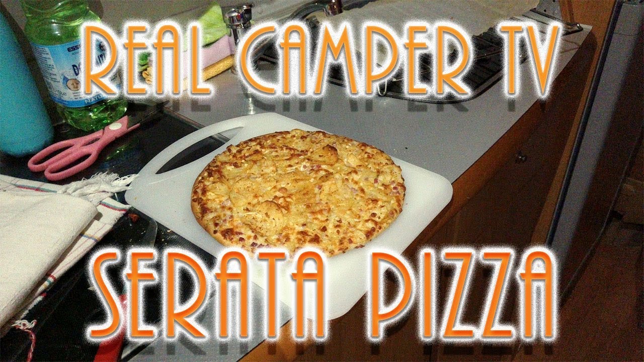 Noi, Merlino e la pizza: serata cialtrona - Real Camper TV Ep. 1 - YouTube