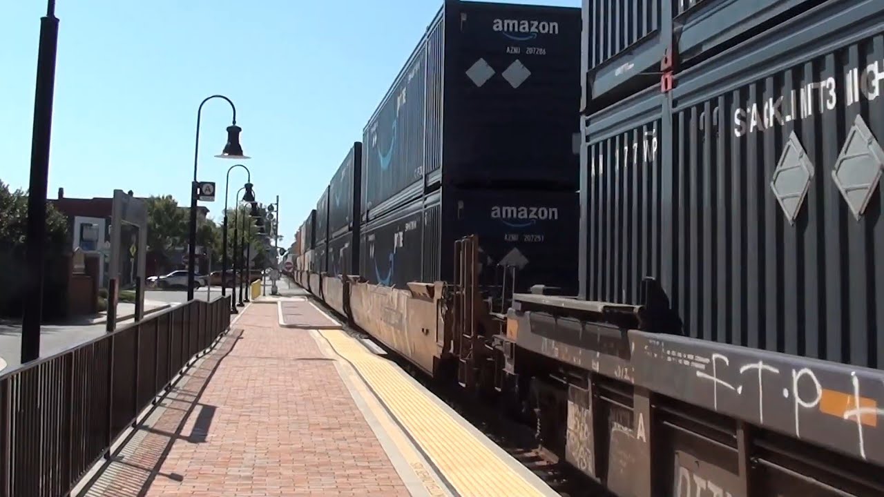 CSXT 3391 Leads a Very Late CSX I036 North through Ashland, VA with a ...