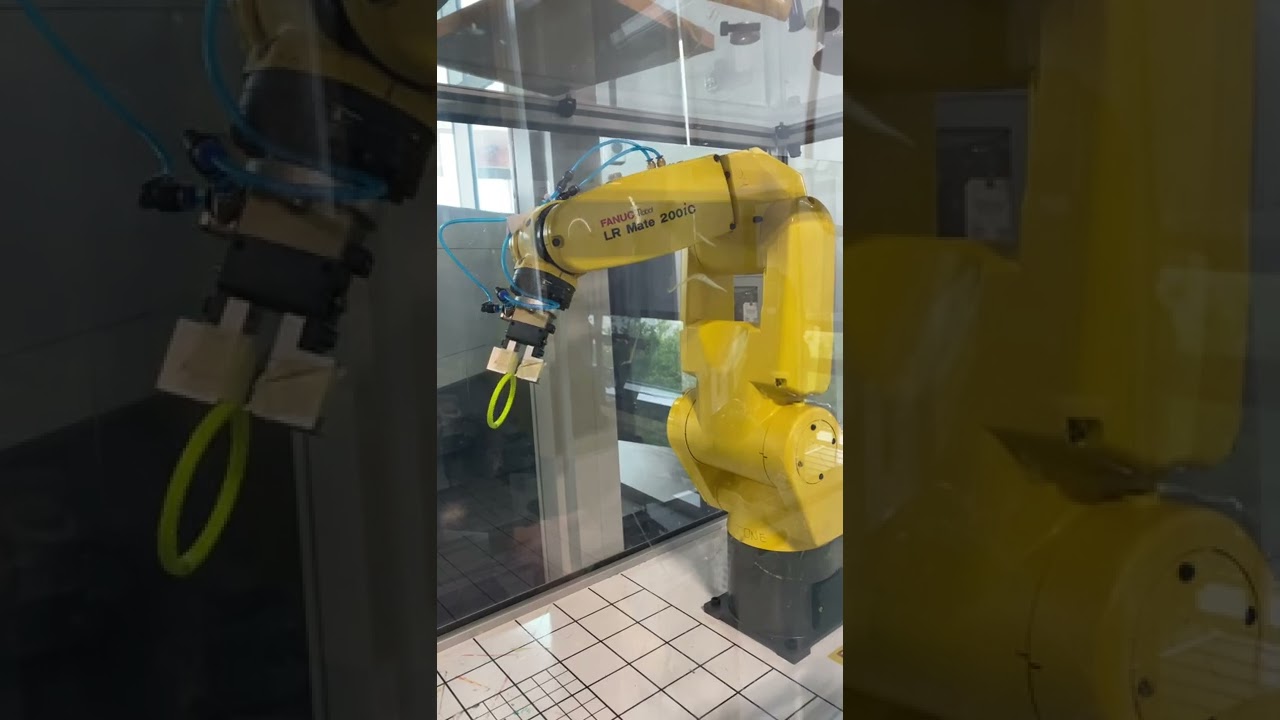 MEC 165-Fanuc Robot-Joint Jog - YouTube