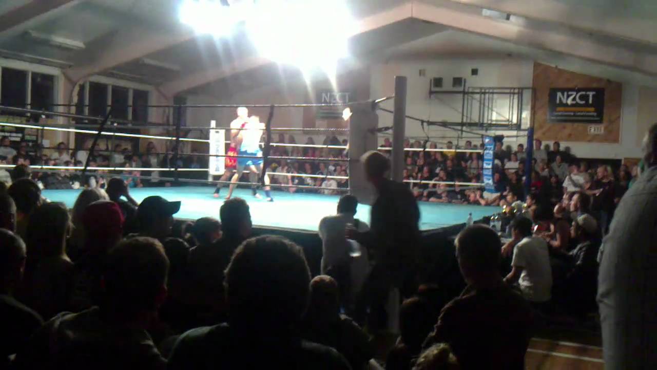 Carl Snell Deadly Debut - YouTube