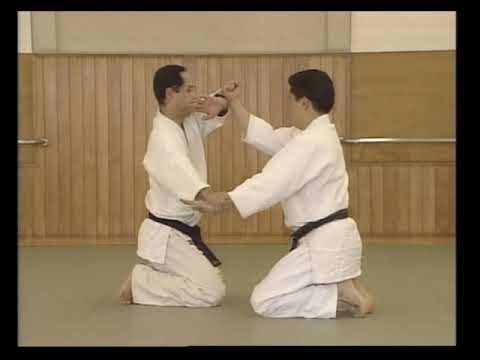 Yoshinkan Aikido - Suwari Waza Katate Mochi Ikkajo Ichi - YouTube