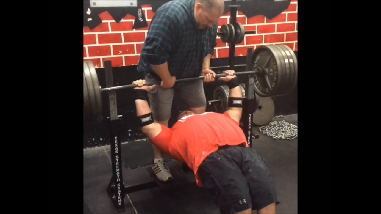 Adrian Larsen benching 495 for 5 reps | Larsen Press - YouTube