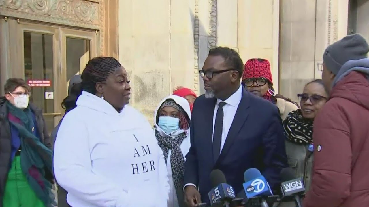 Anjanette Young endorses Brandon Johnson in mayoral race - YouTube