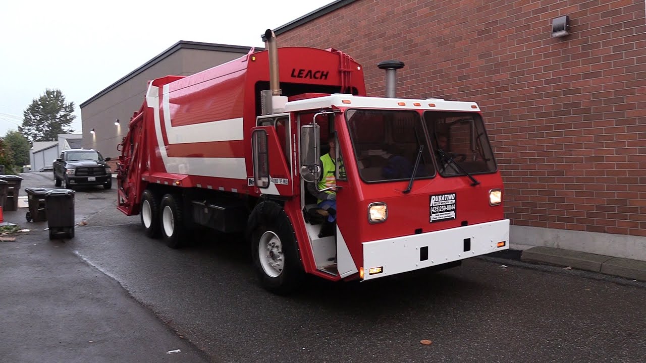 CCC LET Leach 2rIII Rear Loader - YouTube