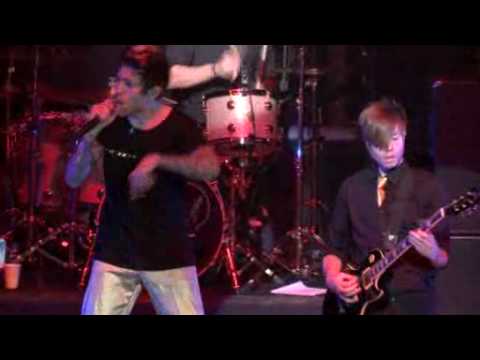 AFI - Medicate (Live) [Festival Ulalume MTV 23/10/09] - YouTube