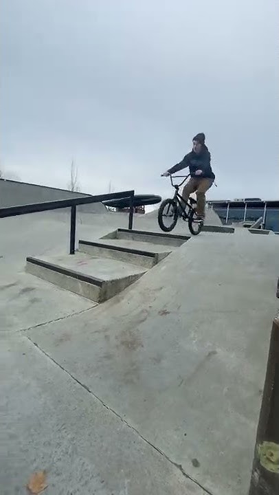 Bmx 3 stair - YouTube