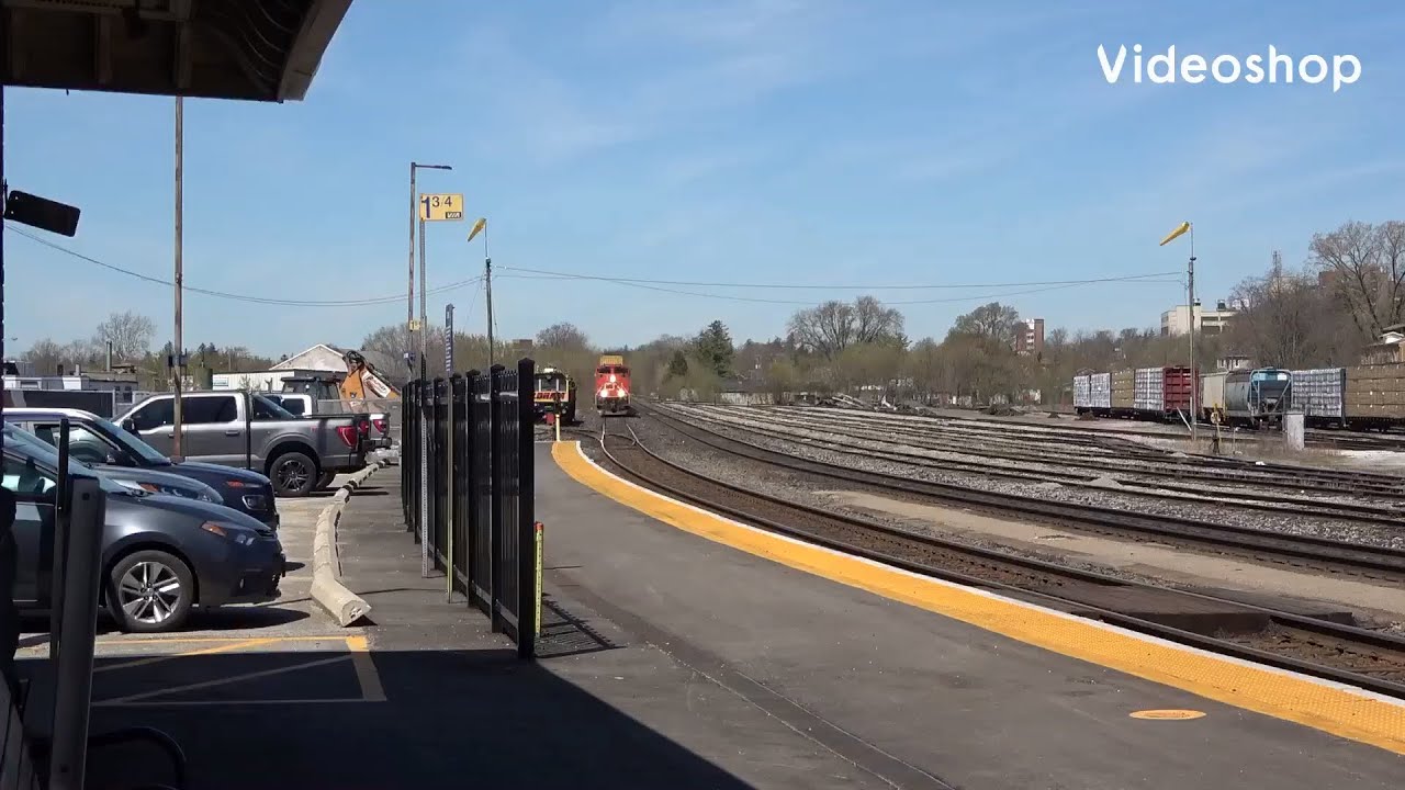 Brantford train yard train meet. Eastbound intermodal/ autorack meets ...