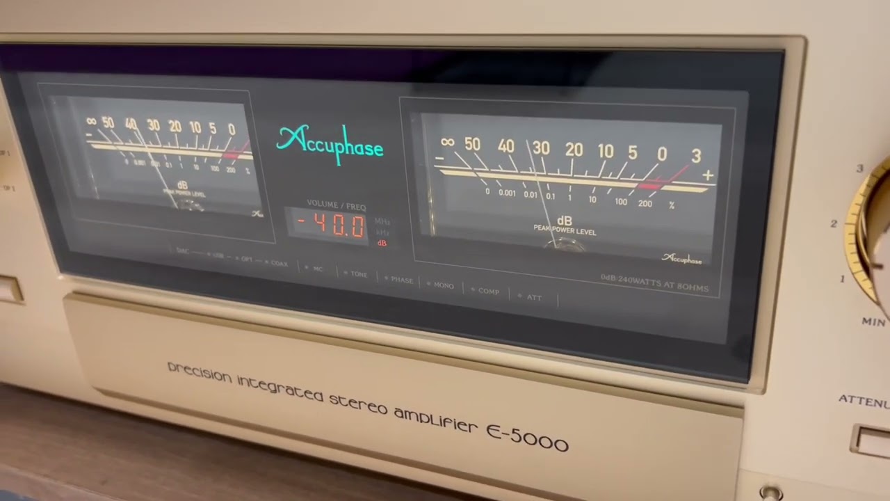 拆新年礼物。Unboxing Amplifier Accuphase E5000 (2022.12.31 17:17) - YouTube