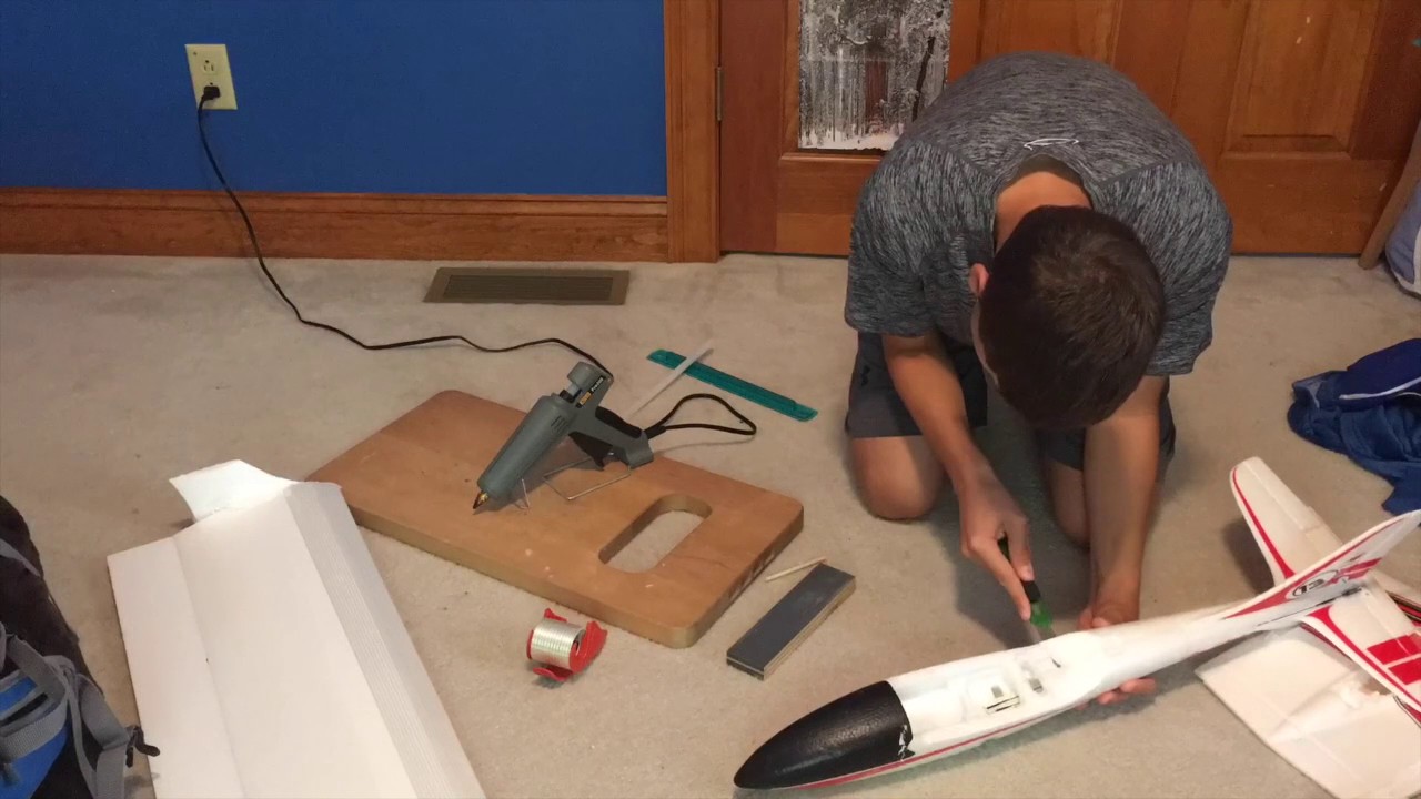 Life of an airplane: Build, Fly, Crash - YouTube