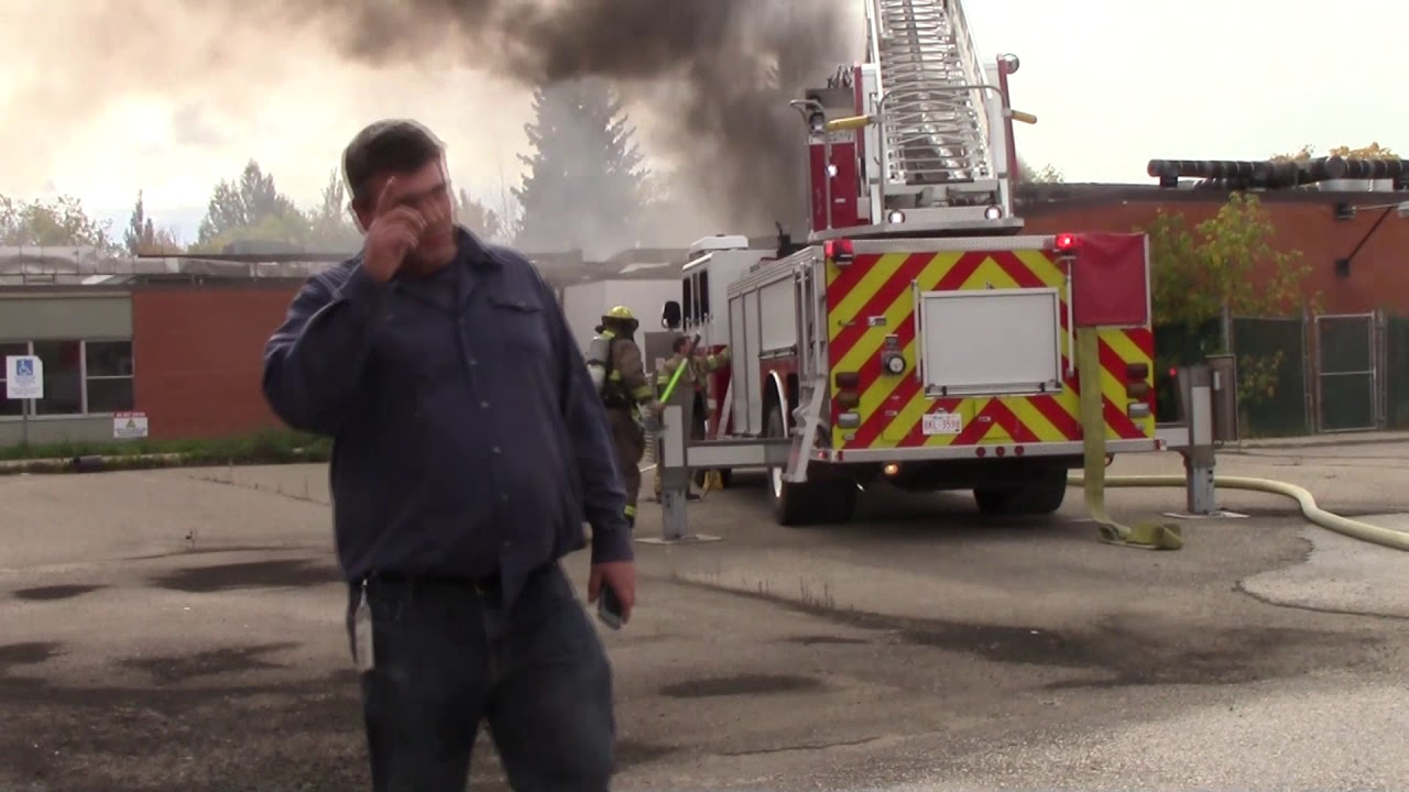 Fire at the old High Prairie Health Complex - YouTube
