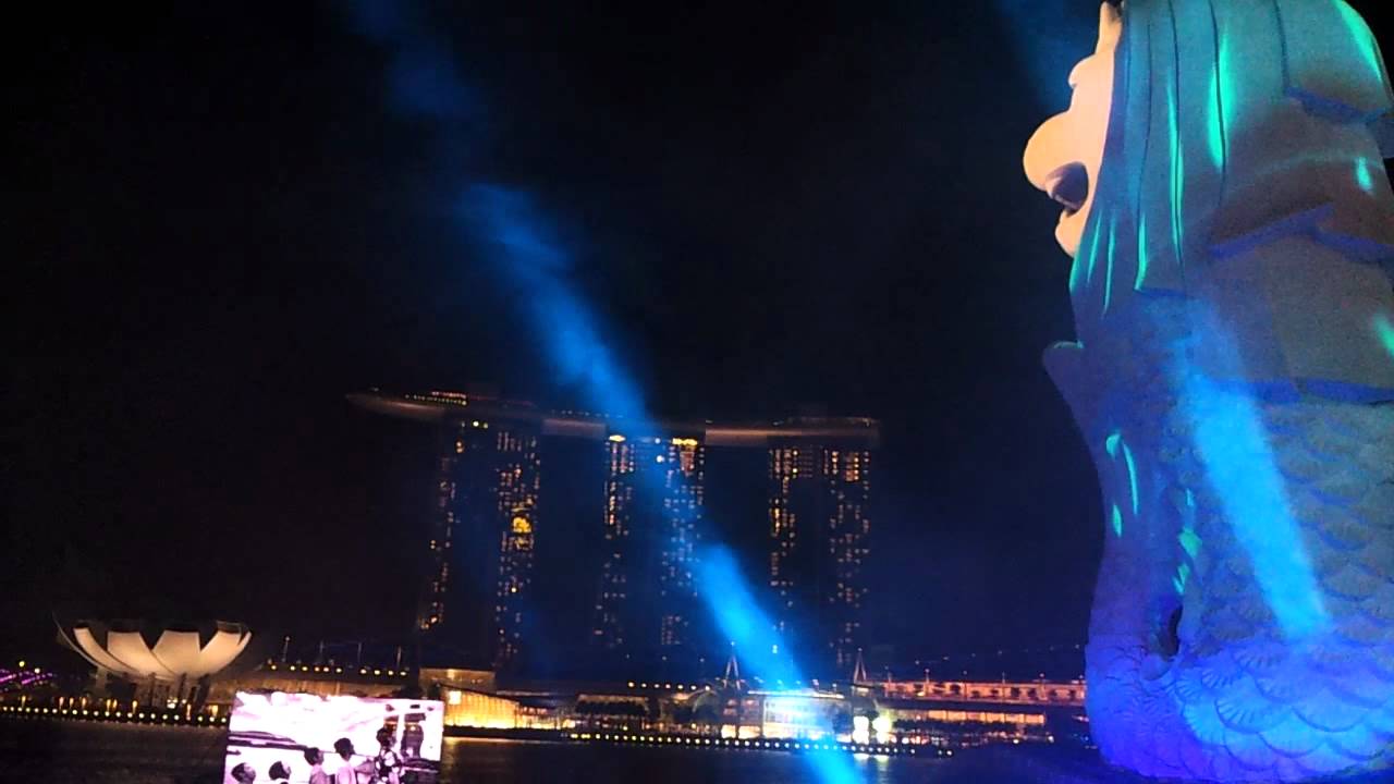 Singapore's Merlion celebrates its 40th birthday with light and sound ...