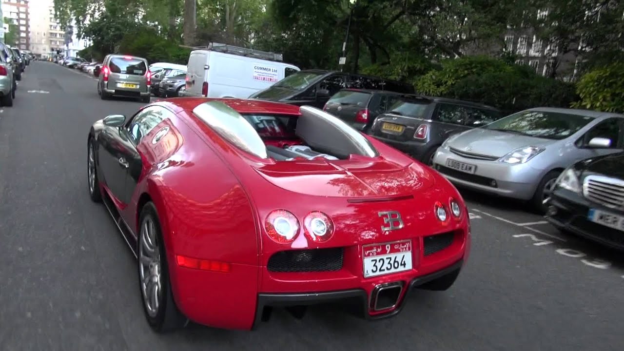 ARAB RED/CHROME BUGATTI VEYRON BIG ACCELERATION IN LONDON!! - YouTube