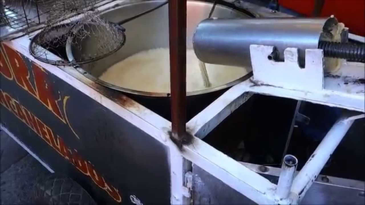 DIY churro press uses engine piston - Tijuana Mexico street vendor ...
