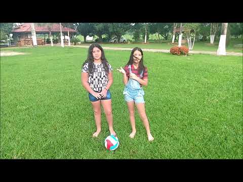 JOGANDO BOLA NO CLUBE