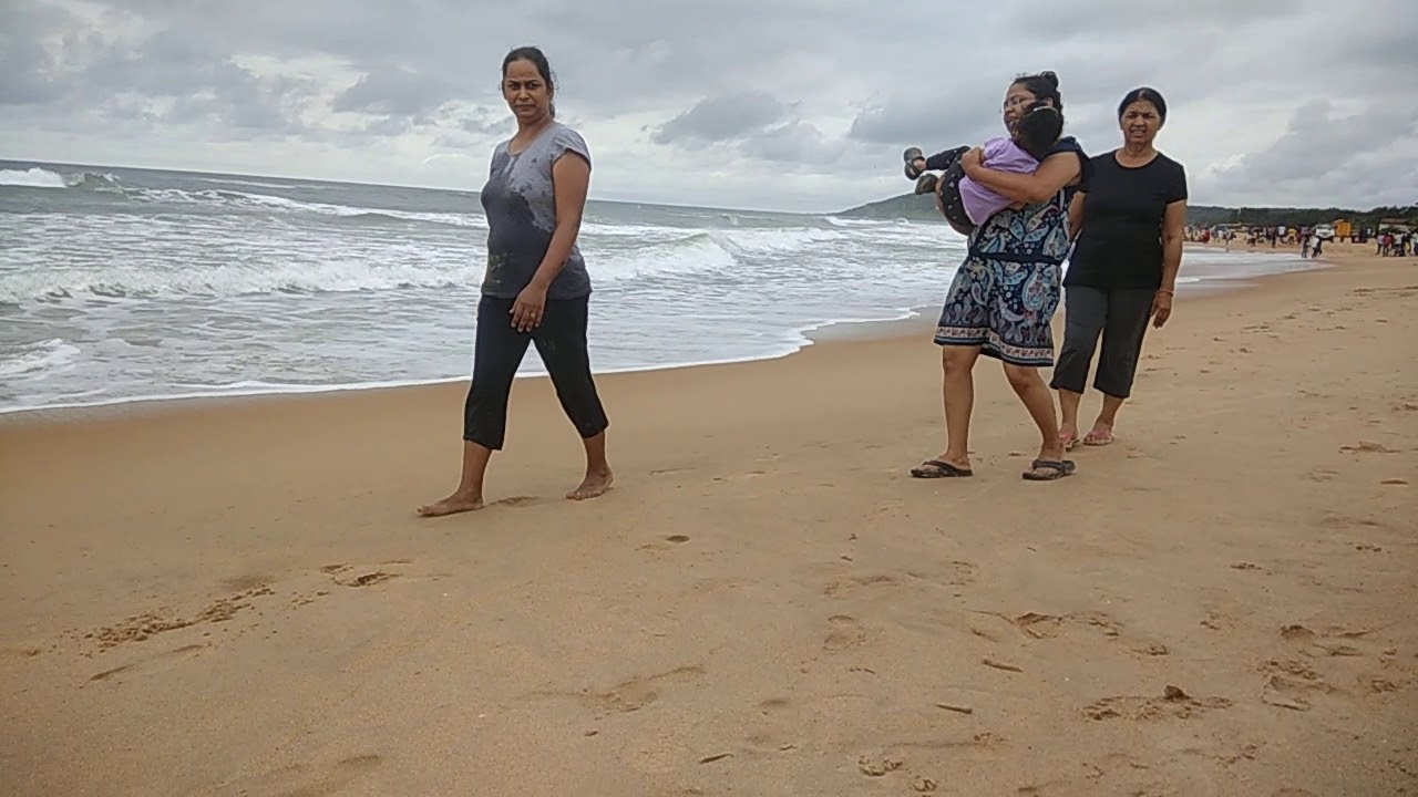 GOA BEACH POISONOUS SNAKE🐍 - YouTube